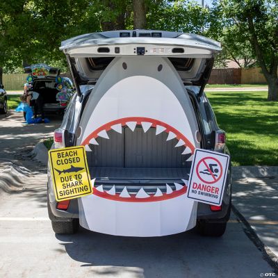 Value Gray & White Shark Trunk-or-Treat Decorating Kit | Halloween Express